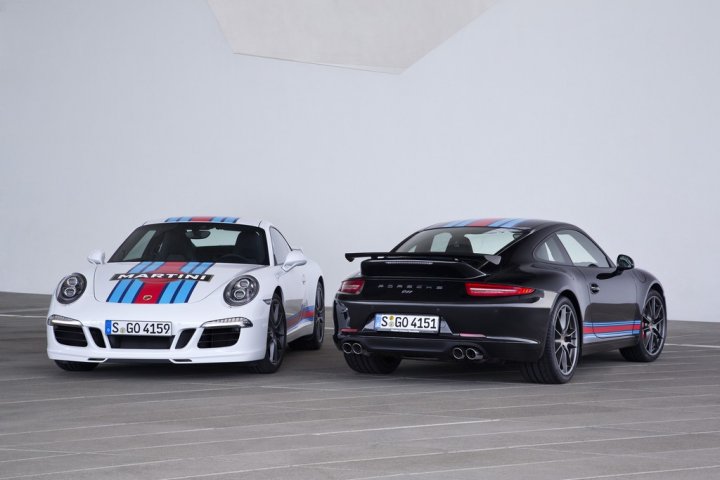 Porsche 911 Carrera S: livrea Martini Racing Edition | Cavalli Vapore Porsche 911 Carrera S: livrea Martini Racing Edition | Cavalli Vapore