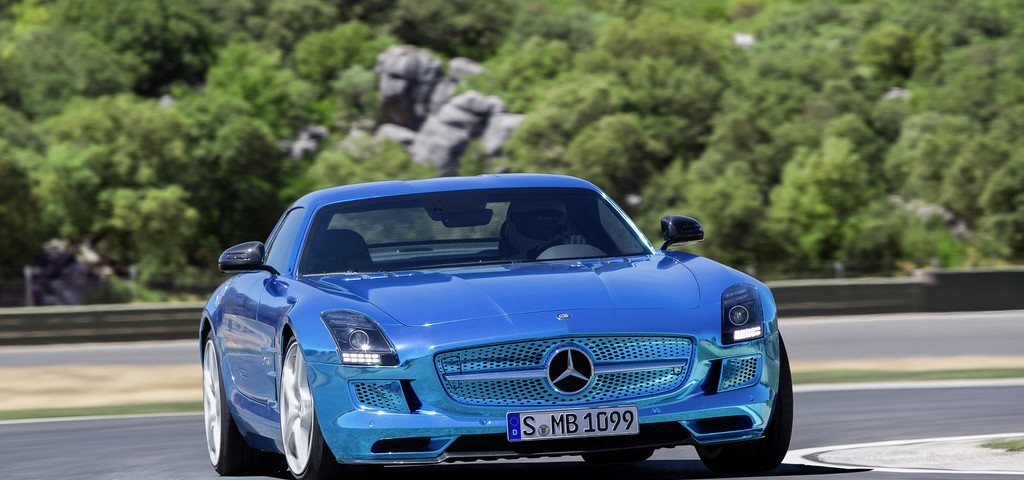 Mercedes SLS AMG: blue elettrico - Video | Cavalli Vapore