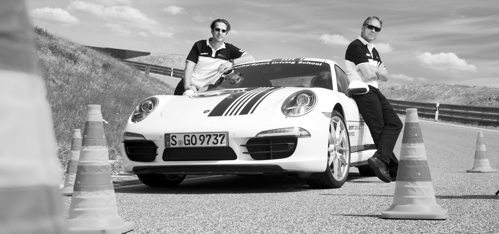 Porsche: 40 anni di Porsche Sport Driving School | Cavalli Vapore