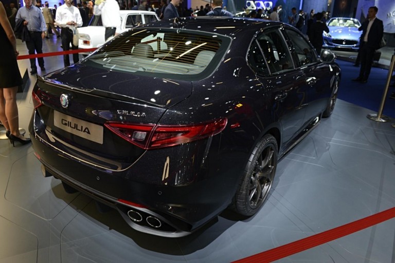 Alfa Romeo Giulia: A Francoforte anche la storia | Cavalli Vapore