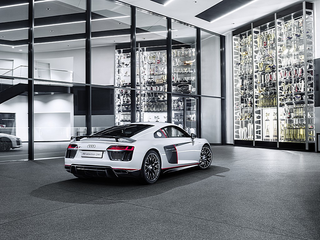 Audi R8: arriva la Selection 24h special edition | Cavalli Vapore